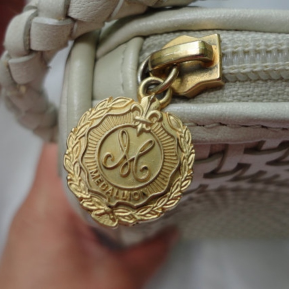 Medallion Collection | Bags | Vtg Medallion Collection Woven Leather ...